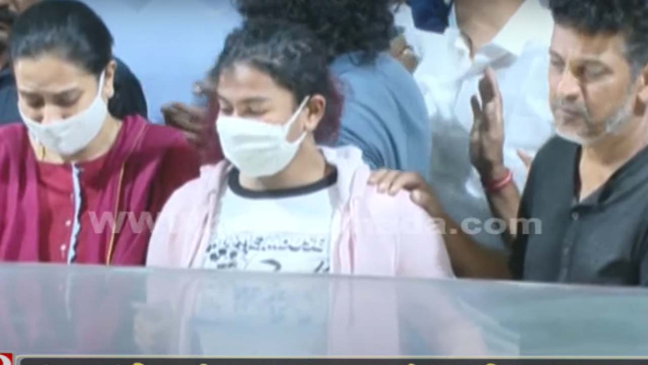 Puneeth Rajkumar Daughter Drithi Reached To Kanteerava stadium | ಅಪ್ಪನ ...