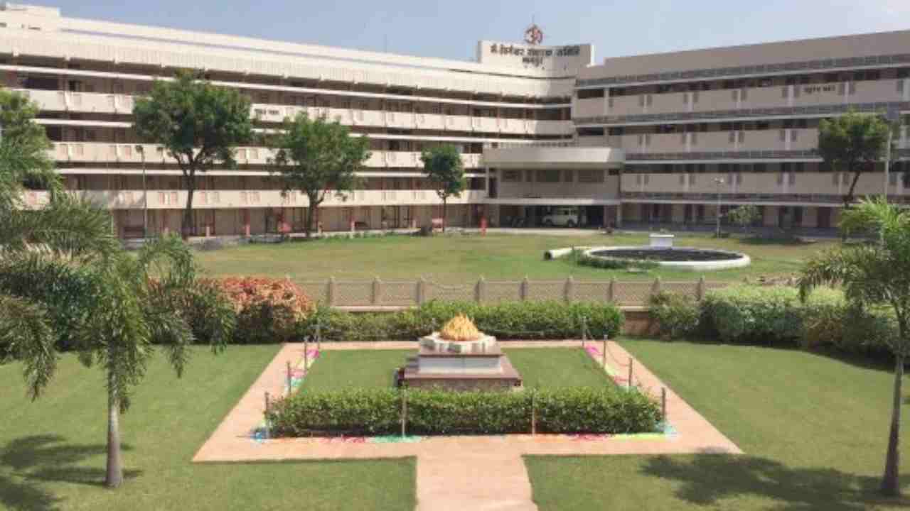 high alert at the Rashtriya Swayamsevak Sangh headquarters in Nagpur Of ...