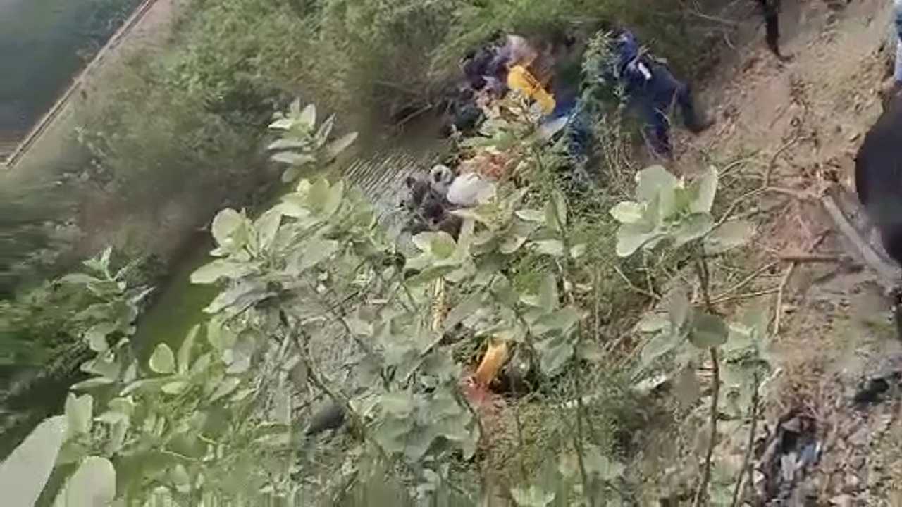 jeep auto rickshaw accident 2 died in sandur taluk bellary | ಜೀಪ್-ಆಟೊ ...