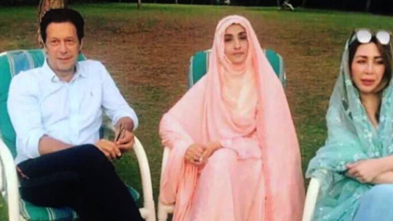 Imran Khan 3rd wife Bushra Close friend flees Pakistan fearing of ...
